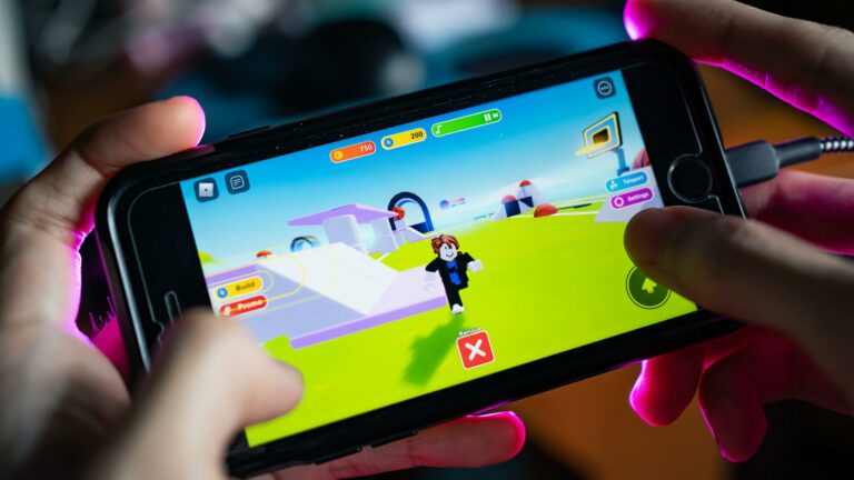 Roblox Influencers Showing Off Their Gaming Skills - IZEA Worldwide, Inc