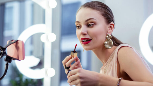 How to Find an Influencer for Hire: A Step-by-Step Guide - IZEA ...