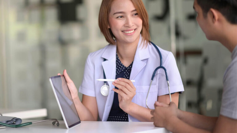 How to Leverage B2B Influencer Marketing for Healthcare Brands - IZEA Worldwide, Inc